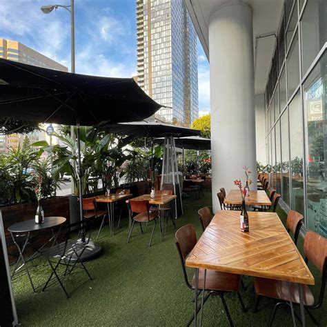 Good Clean Fun Wine Bar Restaurant In Los Angeles Ca The Vendry