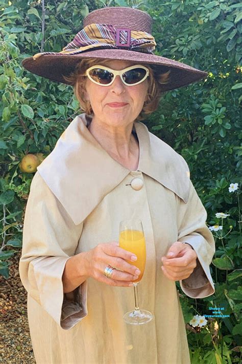 Lady Bee Garden Fizz Part 2 May 2022 Voyeur Web