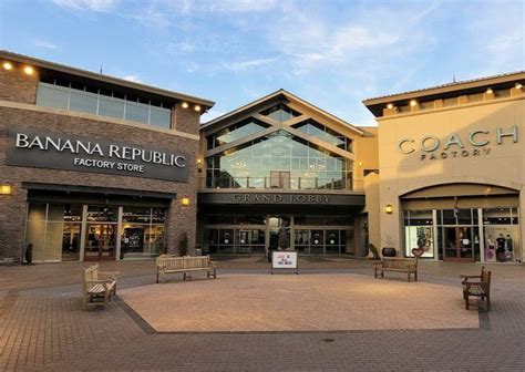 Massive Outlet Mall In Utah Shop Til You Drop Park City Mall