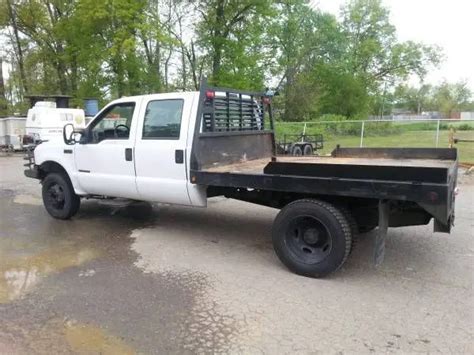 2000 F 550 White Flatbed Diesel 4 Door