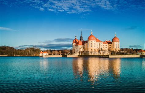 Pałac Moritzburg Nad Jeziorem W Saksonii