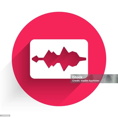 화이트 뮤직 웨이브 이퀄라이저 아이콘은 긴 그림자로 격리되었습니다 음파 오디오 디지털 이퀄라이저 기술 콘솔 패널 펄스 뮤지컬 빨간색 원 버튼입니다 벡터 개념에 대한 스톡