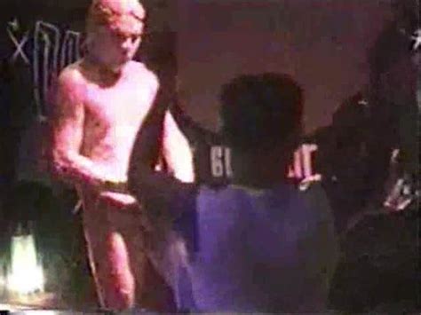 PINOY STRIPPERS SHOWS HIS BIG ITEM ThisVid