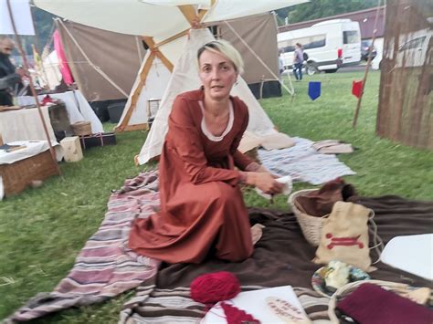 Luminița Susținătoarea Costumelor ”corecte” La Zilele Cetății Neamț