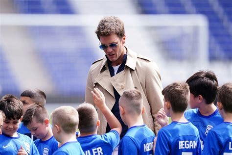 Tom Brady Meets Fans Of His New English Club At The Pub