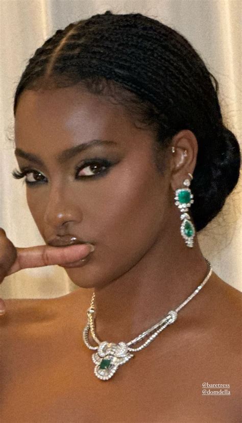 Pin By Naya On Hair Makeup Inspiration Makeup For Black Skin Dark Skin Makeup