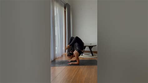 Pincha Practice For Strong Shoulders Yoga Youtube