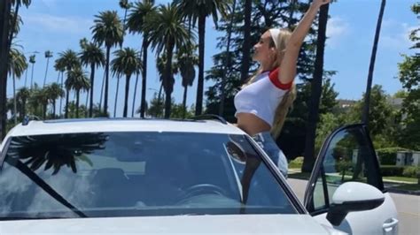 Volleyball Star Kayla Simmons Rocks Crop Top And Has Nip Slip In Her