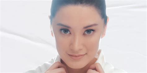 Maricar Reyes Releases Self Published Book