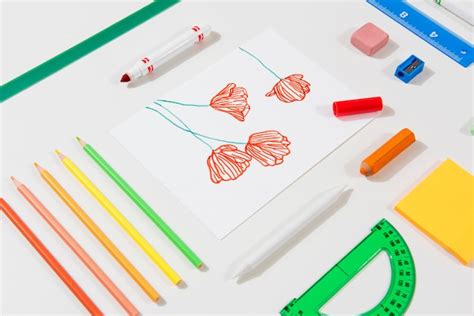 Free Photo Illustrator Tools Arrangement Still Life