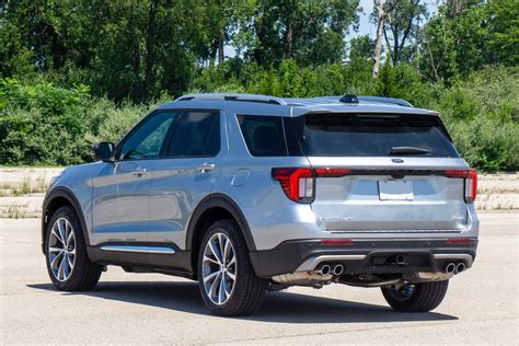 2025 Ford Explorer Reviews Price Mpg And More Capital One Auto
