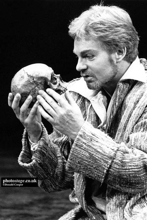 Hamlet Holding Skull Quote At Savannah Derrington Blog