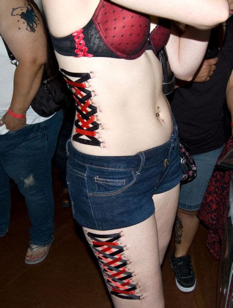 Girls Who Love Extreme Body Modifications 20 Pics
