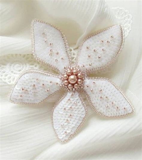 White Flower Brooch With Pearls Fiori Di Perline