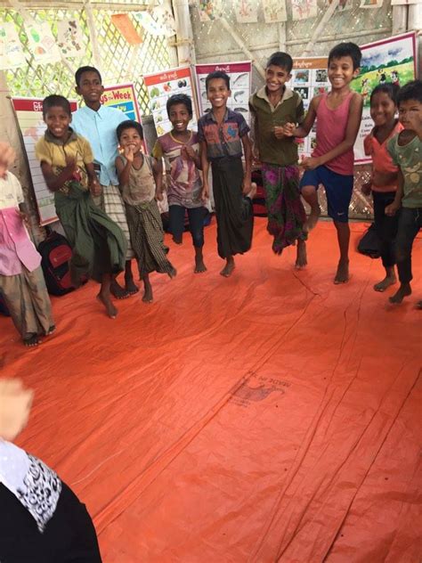 사단법인 아디 현재 아디의 고구마 황정인 Hwang Jungin는 3주간2018년 5월