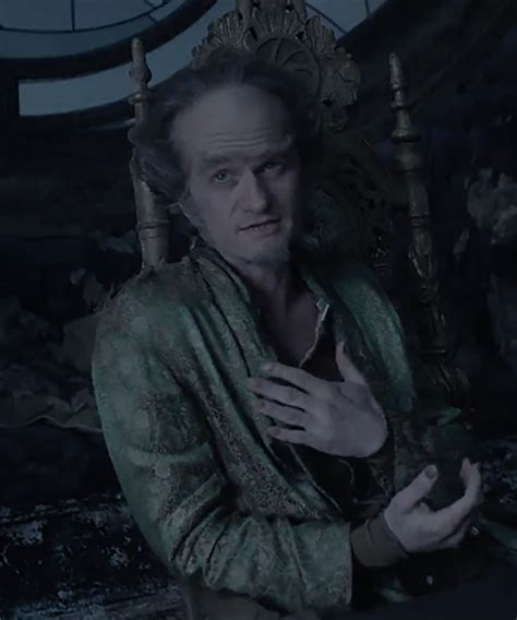 Count Olaf Wins All The Golden Globes In This New Series Of