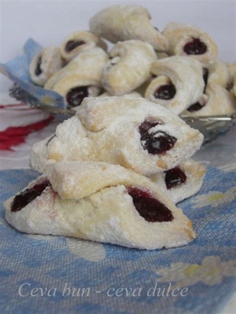 Cornulete Fragede Cu Gem Retete Culinare Gustos Ro