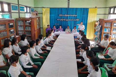 ဘုတ်ပြင်းမြို့၌ စာပေချစ်မြတ်နိုးသူများအသင်း Book Club အဖွဲ့နှင့် စာဖတ