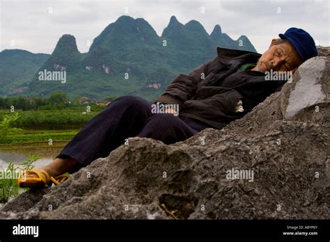 Chinese Man Sleeping Hi Res Stock Photography And Images Alamy