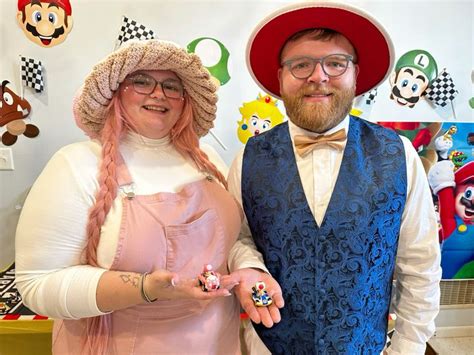 Toad And Toadette Couples Costume Halloween Costumes For Couples