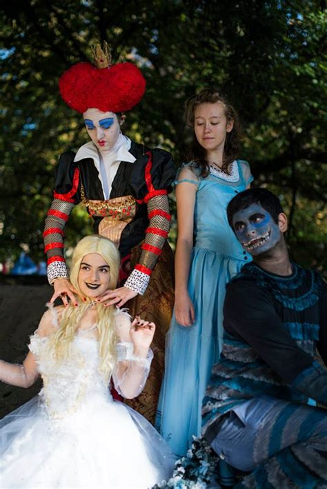 Alice In Wonderland Cosplay By Reinedutemps On Deviantart