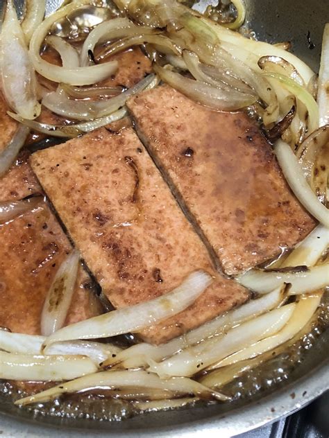 해먹는 사람 On Twitter Like런천미트 돈부리 레시피 양파를 볶는다 Like 런천미트는 가로로 길게 썰고