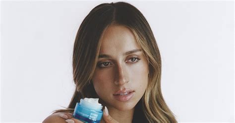 Tate Mcrae Globalną Ambasadorką Marki Neutrogena® Polki Pl
