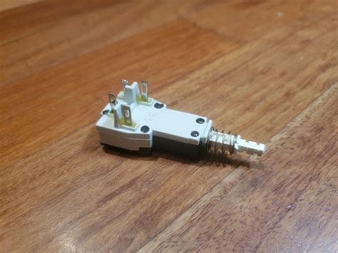 Preh Me5a Switch For Crt Monitors Ie Philips Cm8833 Commodore 1084