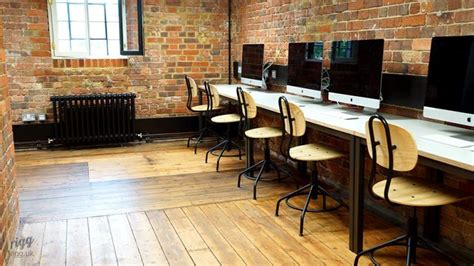 School Desks And Computer Workstations Kings School International