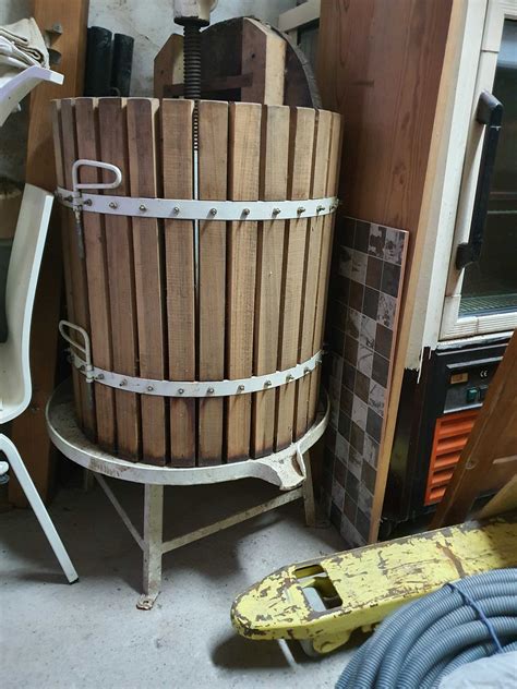 Prenssa De Vinho Carvalhosa • Olx Pt