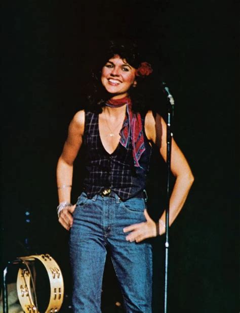 The First Lady Of Rock 25 Sexy Photos Of A Young Linda Ronstadt On