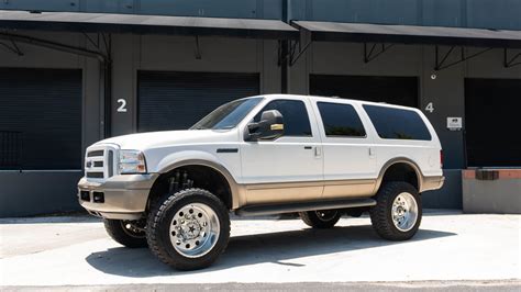 2005 Ford Excursion Eddie Bauer 60l Turbo Diesel Nicely Modified