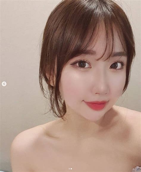 채아 ♡〜٩ ╹ ╹ ۶〜♡ Sexy Chaea Twitter