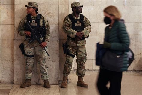 New York To Deploy 750 National Guard Soldiers To Check Bags On Subway
