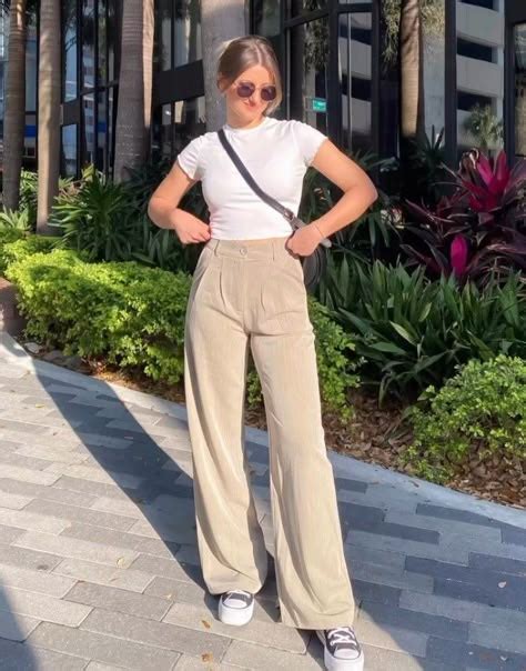 Outfit Con Pantalon Beige