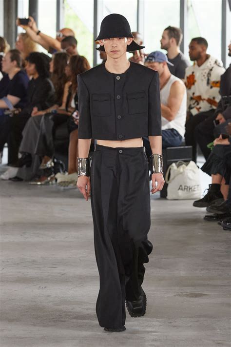 The Paris Menswear Shows Were All About Bigger And Louder But Sean