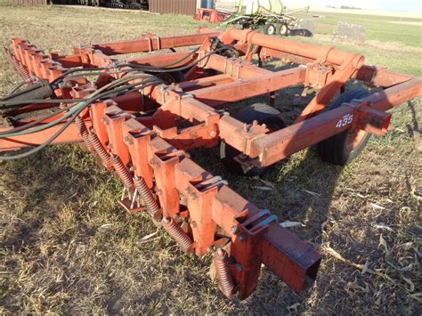White 435 Chisel Plow Bigiron Auctions White 435 Chisel Plow Bigiron Auctions