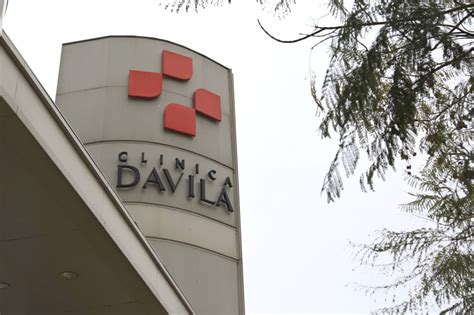 Clinica Davila Logo