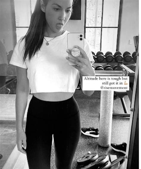 Olivia Munns Post Exercise Selfie In Lyrca Workout Gear Will Blow You Away