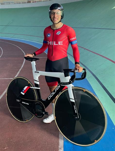 Deportista Paralímpico Hernán Moya Se Prepara Para Debutar En París 2024