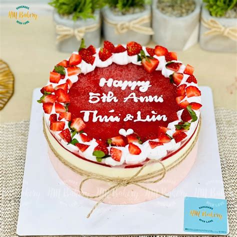 Mousse Dâu Dâu Hạt Lựu Kem 20cm Hmcake
