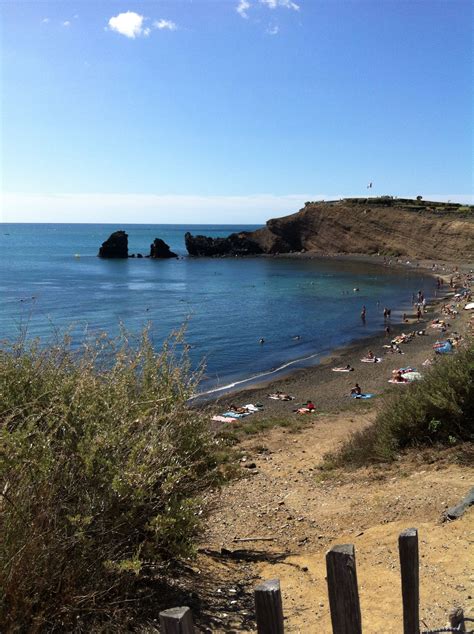 Plage De Sable Noir Au Cap D Agde Languedoc Roussillon Lieux à