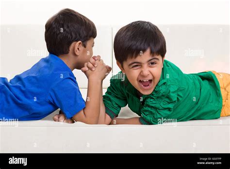 Brothers Arm Wrestling At Zane Morrison Blog