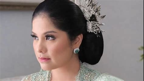 Nenek Suami Annisa Pohan Meninggal Dunia Showbiz