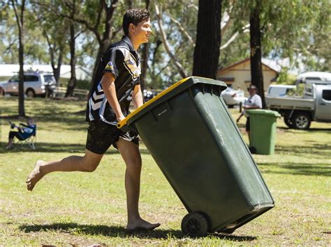 Australia Day Oakey Iconic Loo And Raft Races Make Splash Photos