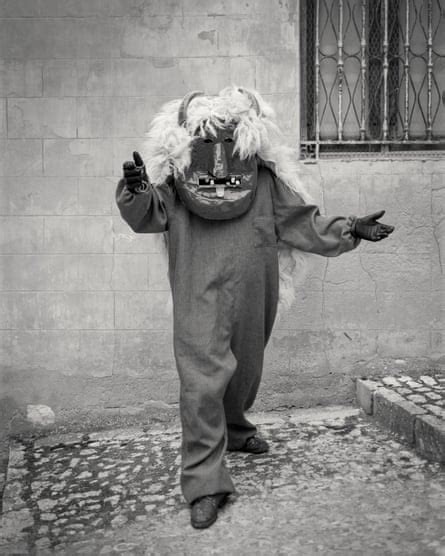 Where The Wild Things Are Alys Tomlinsons Portraits Of Island