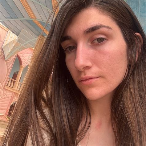 ראש השנה בפתח ואני מכינה תבשיל בקר חגיגי שממלא את כל הבית בריח משגע של חג הבשר מתבשל לאט עם