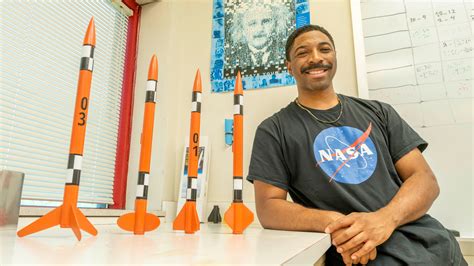 Physics Graduate Keith Reece Finds Personal Professional Growth Conducting Comet Research