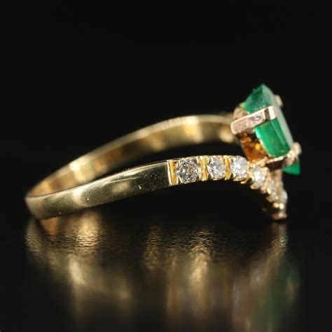 18k Emerald And Diamond Aigrette Ring Everything But The House
