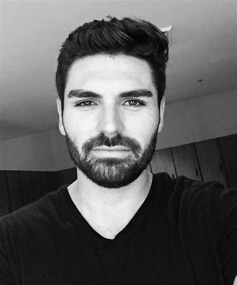 Daniel Cahill Medium